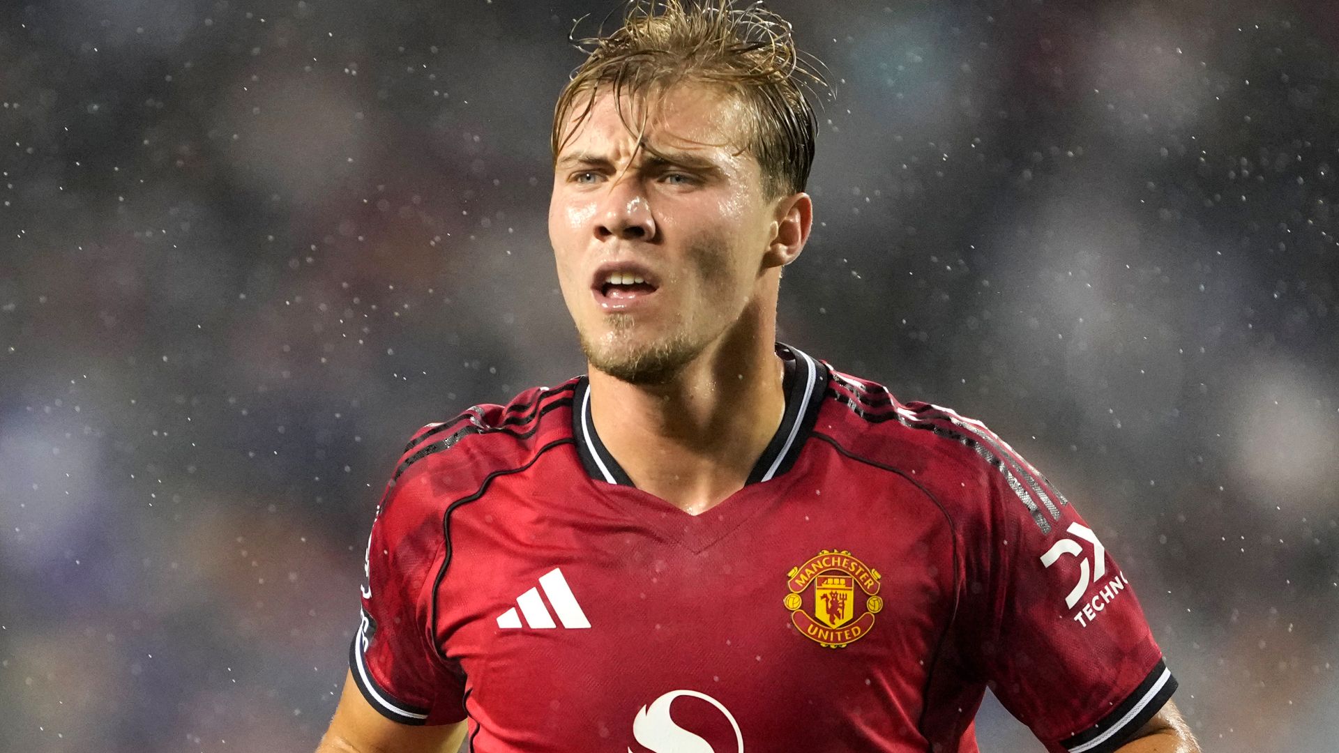 Rasmus Hojlund edges closer to Manchester United exit with Napoli open to £39m mandatory ...